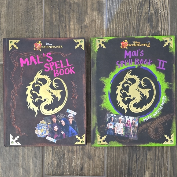 Disney | Other | Disney Descendants Mals Spell Book Set With Gold And ...